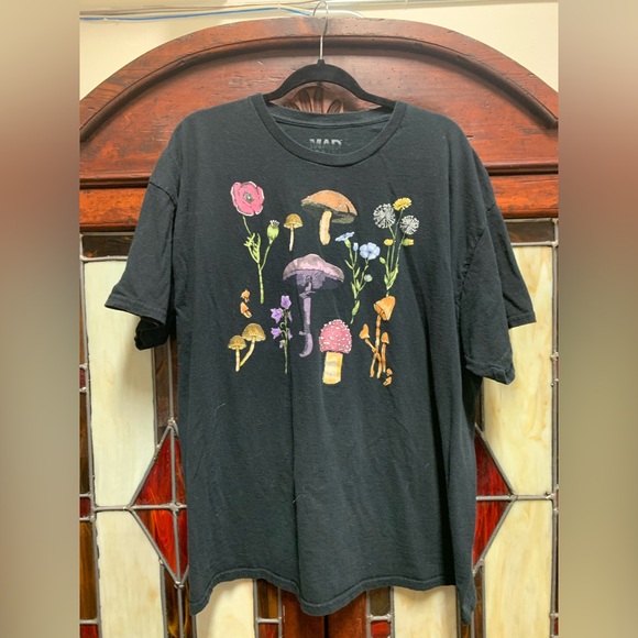 MAD Engine | Tops | Mad Engine Black Tshirt With Mushroom Graphic ...
